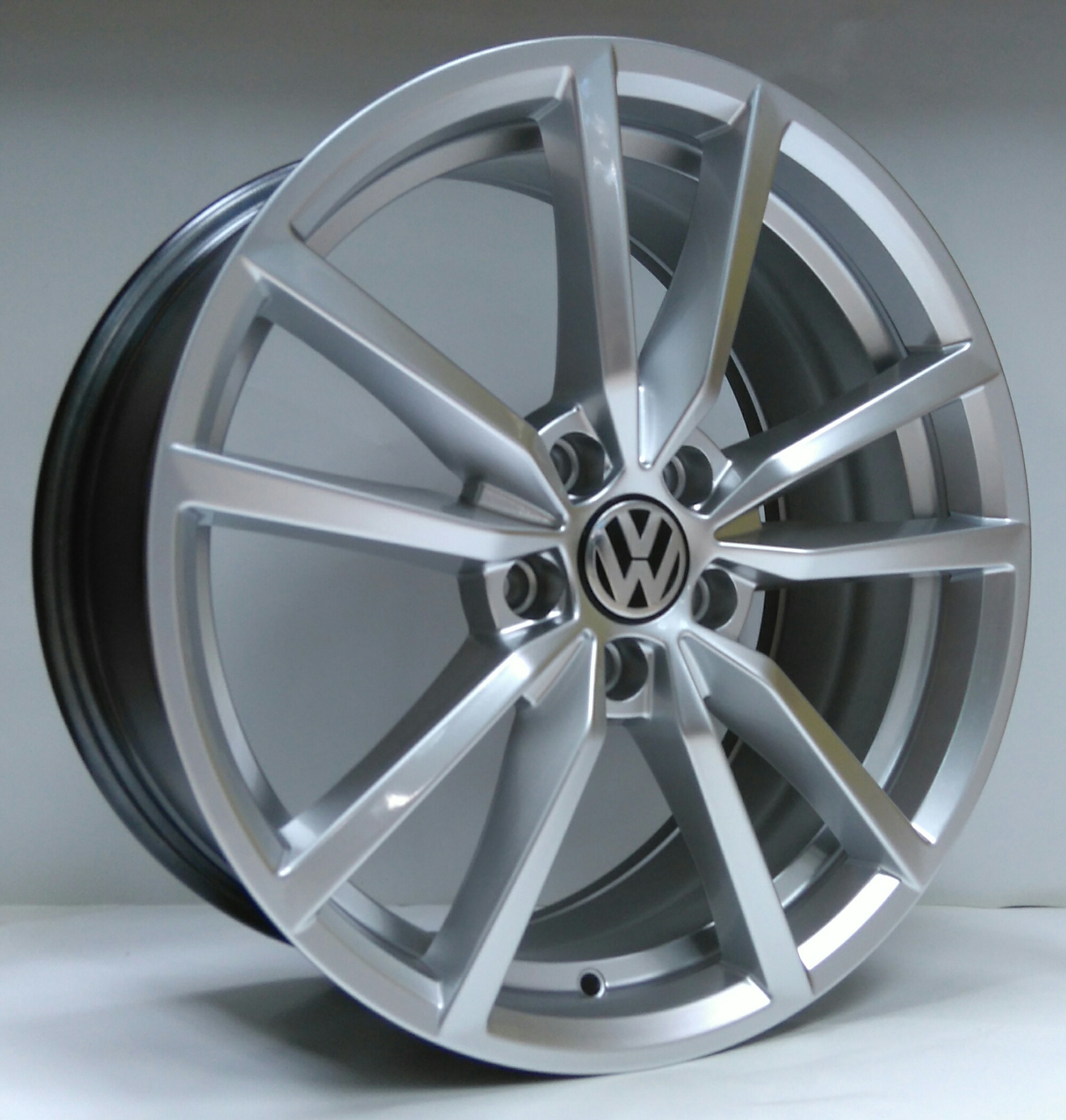 17 5 112 Volkswagen Designer Rim LK Performance Centre 17 5 112 Volkswagen Designer Rim LK Performance Centre
